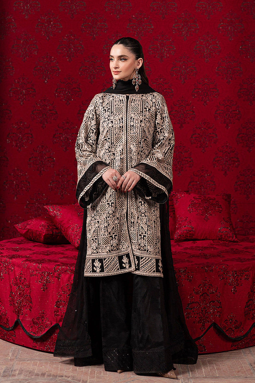 Women's Designer Suits Sale: Online in Pakistan | AZURE
